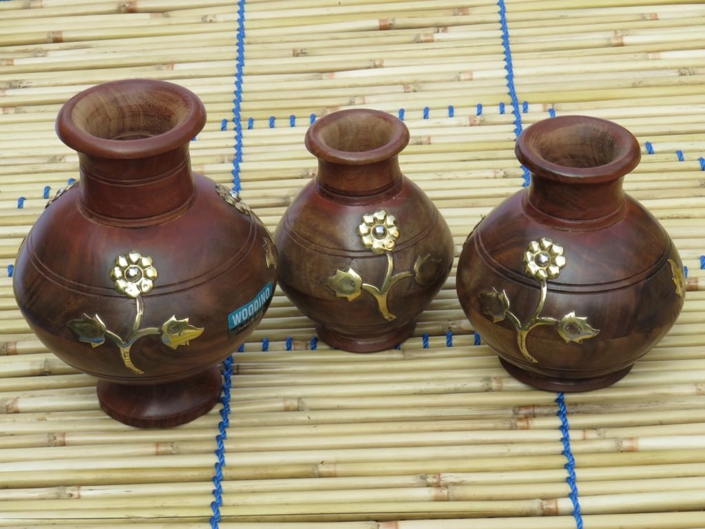 Wooden Decorative Matki Set-Sheesham Wood Brass Flower Design Set of 3 ...